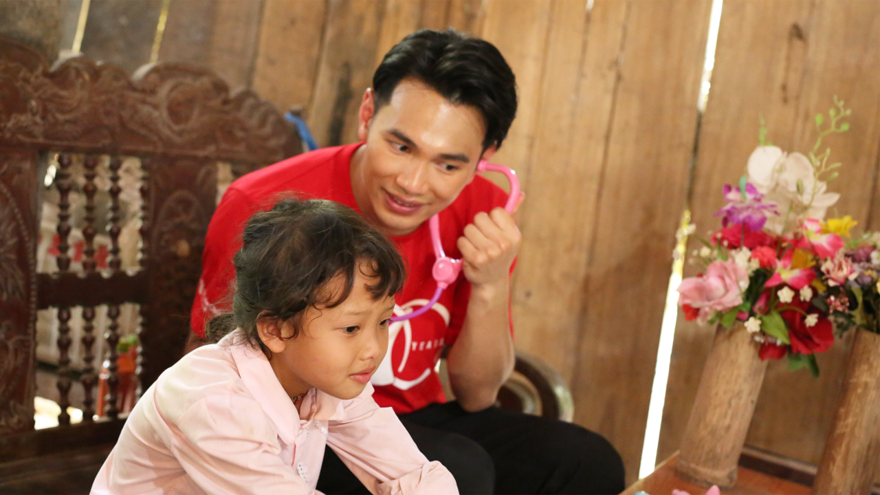 SAVE THE CHILDREN HONG KONG CHILD SPONSORSHIP ADVOCATE JONATHAN WONG ...